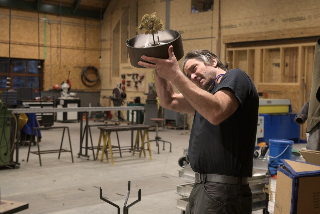 Sculptor's farm dream takes root in Cornish Flat - Valley News